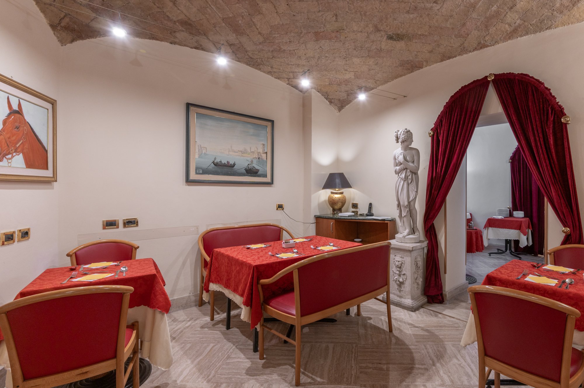 HOTIDAY ROOM COLLECTION - ROME PORTA PIA - Hotiday