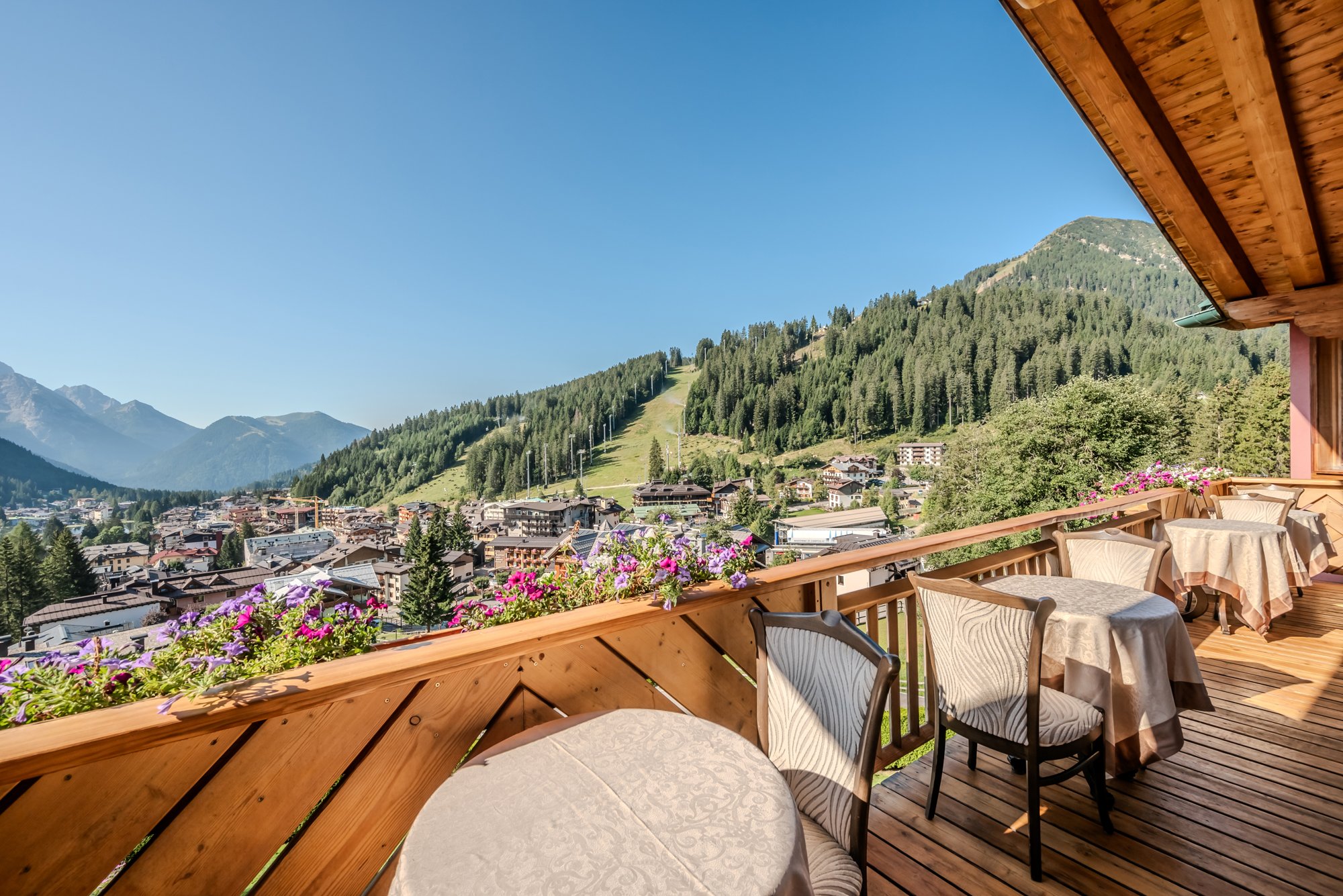 Hotiday Room Collection Campiglio - Miglior Prezzo Garantito - Hotiday